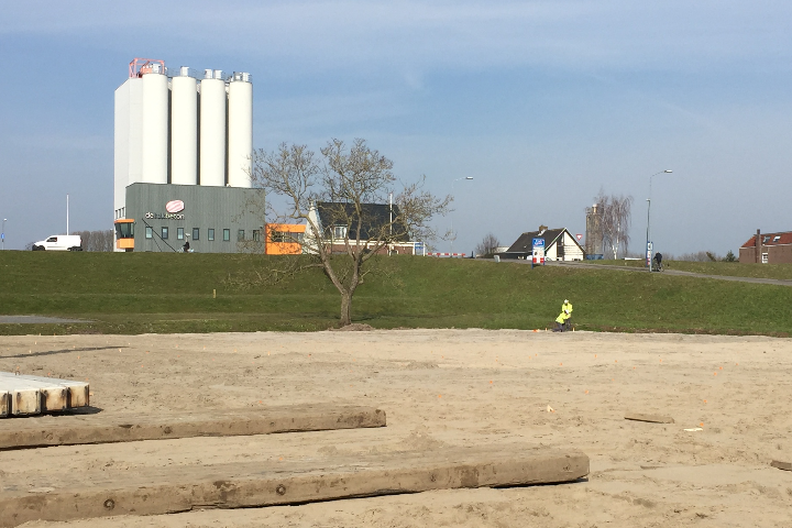 Eerste paal uitbreiding | H Bouter Kaas